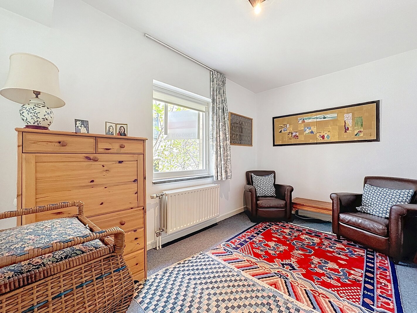 Sablon: Maison 3ch avec espace extérieur + parking