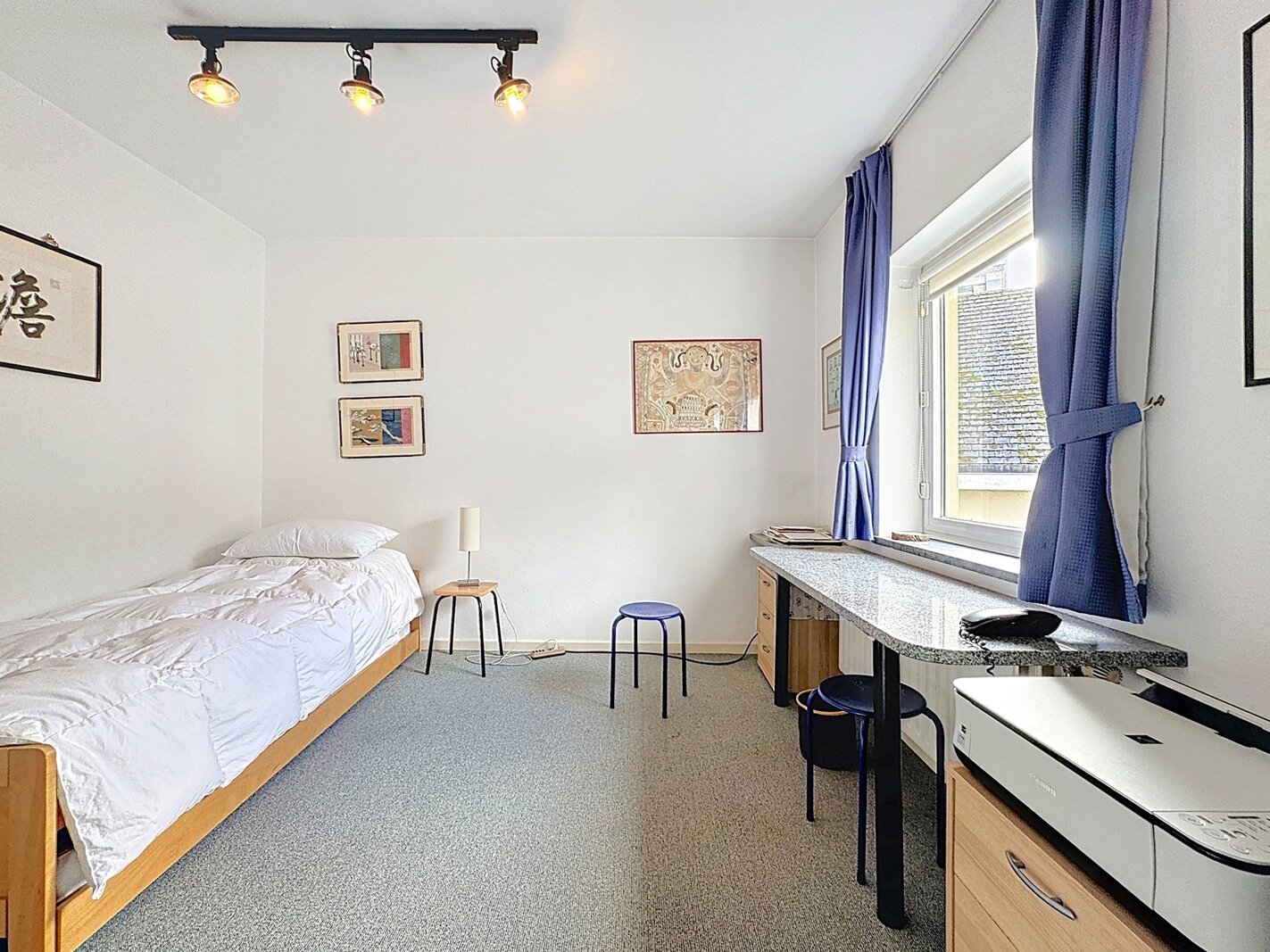 Sablon: Maison 3ch avec espace extérieur + parking